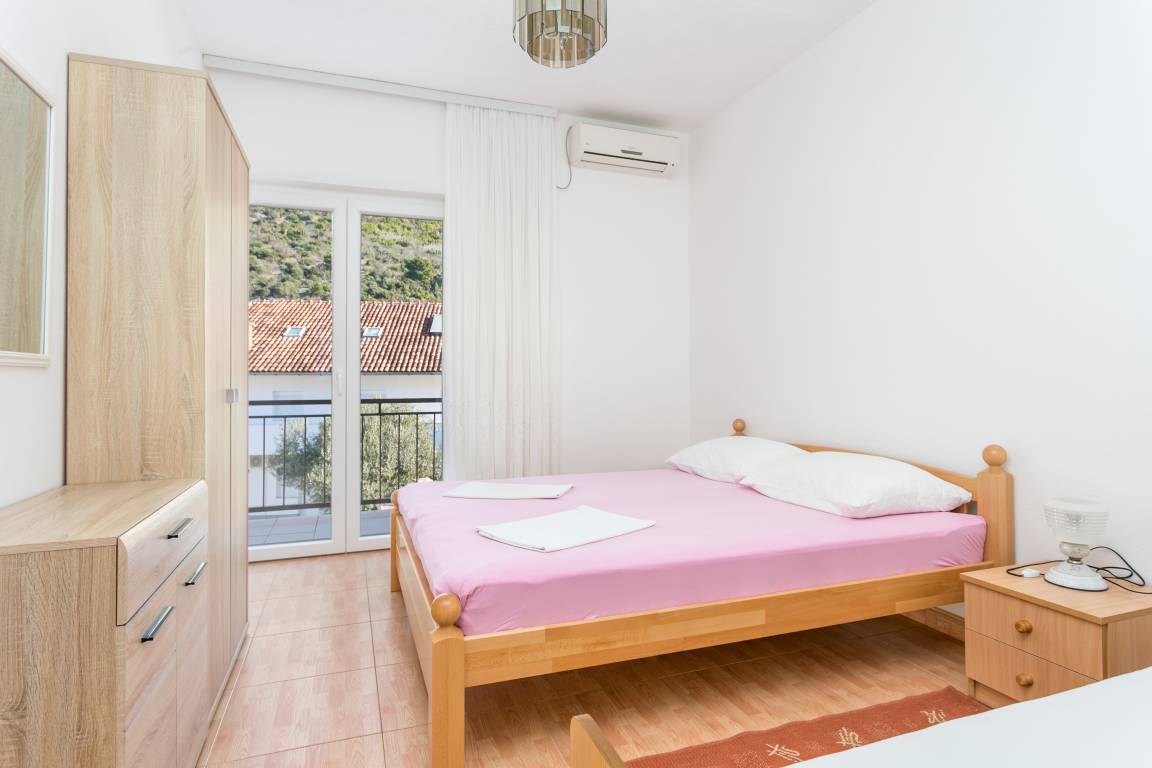 20 M² Ferienwohnung ∙ 1 Schlafzimmer ∙ 3 Gäste - Podaca