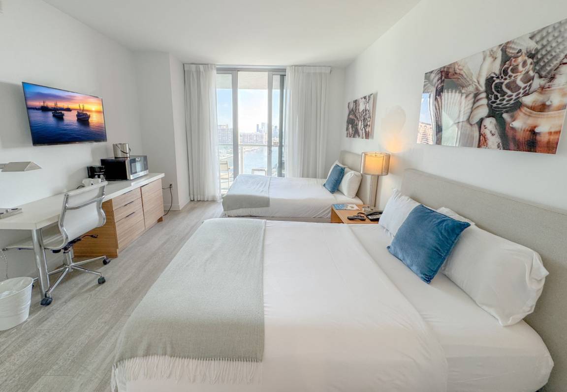 357 M² Apartamento ∙ 1 Habitación ∙ 4 Huéspedes - Hallandale Beach, FL