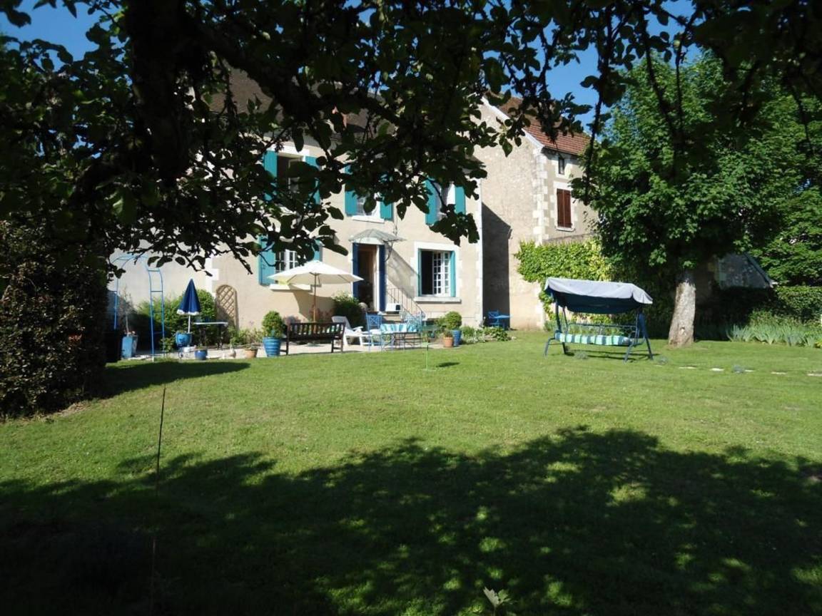 21 M² Chambre D'hôtes ∙ 1 Chambre ∙ 2 Personnes - Saint-Fargeau