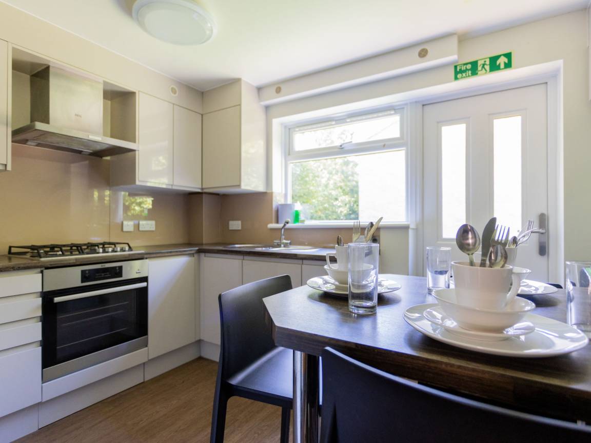 105 M² House ∙ 6 Bedrooms ∙ 6 Guests - Canterbury