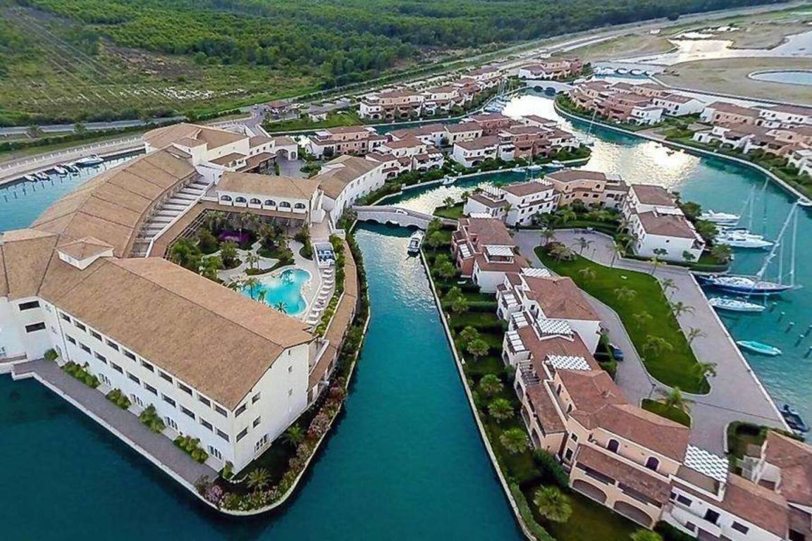 200 M² Villa Vacanza ∙ 4 Camere Da Letto ∙ 8 Ospiti - Basilicata