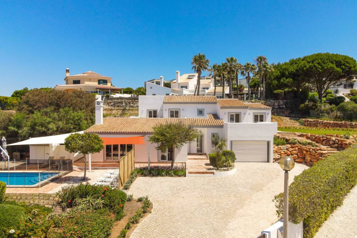250 M² Villa ∙ 5 Bedrooms ∙ 10 Guests - Sagres
