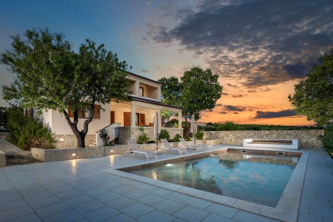 80 M² Villa ∙ 2 Bedrooms ∙ 7 Guests - Vinjerac