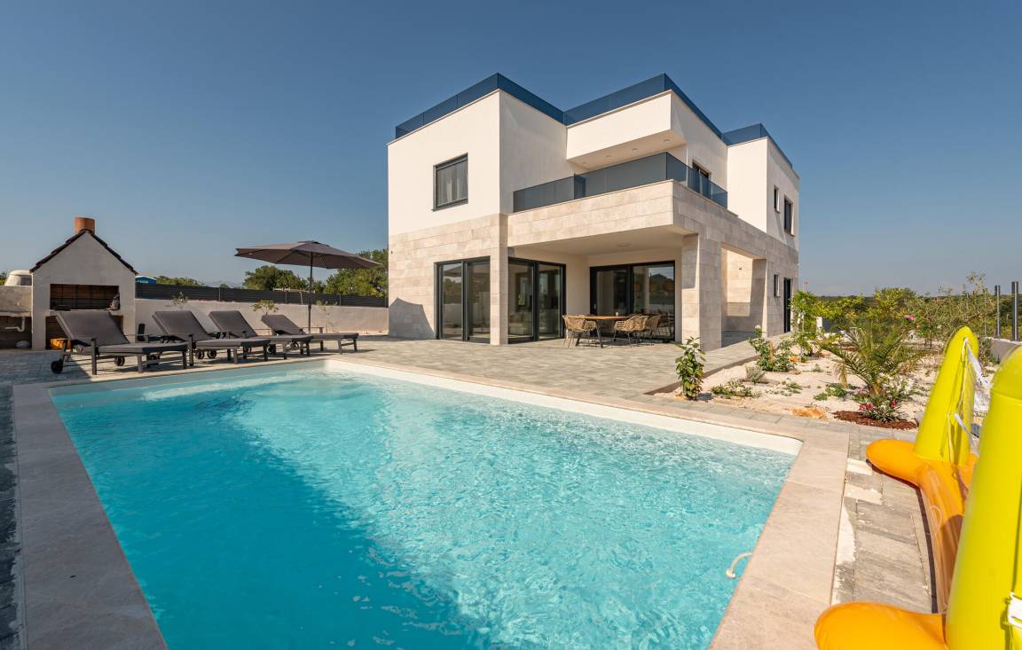 220 M² Casa ∙ 4 Habitaciones ∙ 8 Huéspedes - Zadar