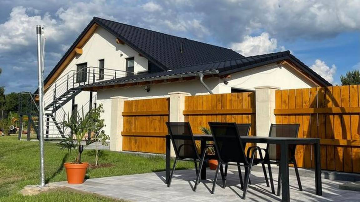 50 M² Ferienwohnung ∙ 1 Schlafzimmer ∙ 3 Gäste - Hoyerswerda