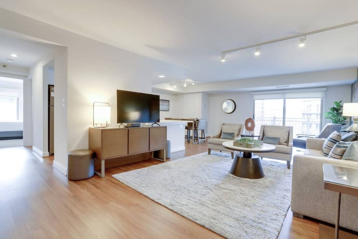 Apartment ∙ 2 Bedrooms ∙ 4 Guests - Arlington, VA