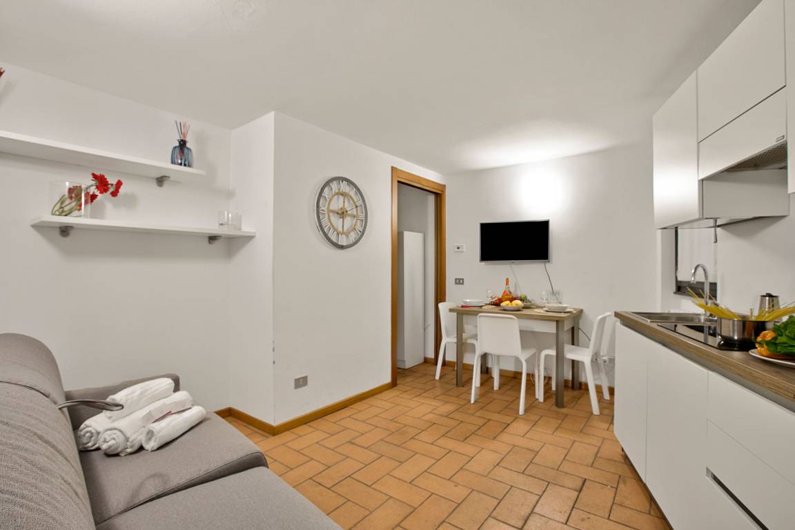 45 M² Apartment ∙ 1 Bedroom ∙ 2 Guests - Gardone Riviera