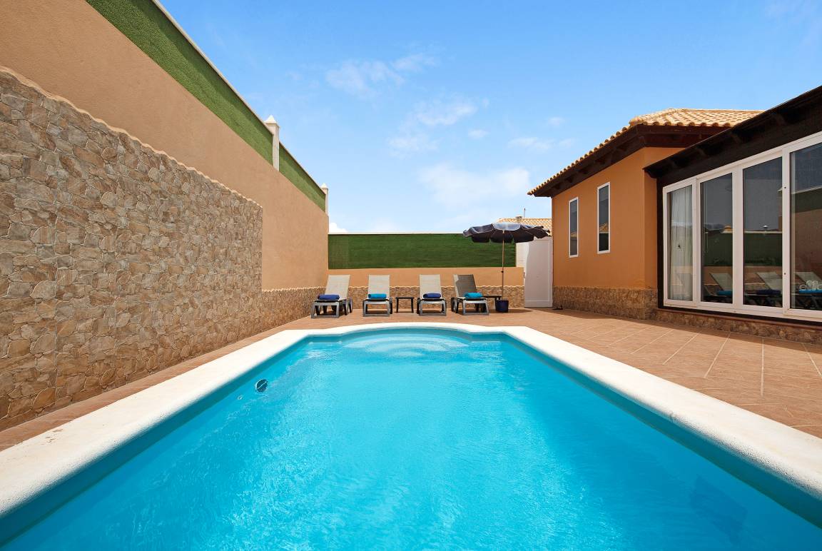 85 M² Villa ∙ 3 Bedrooms ∙ 6 Guests - Corralejo