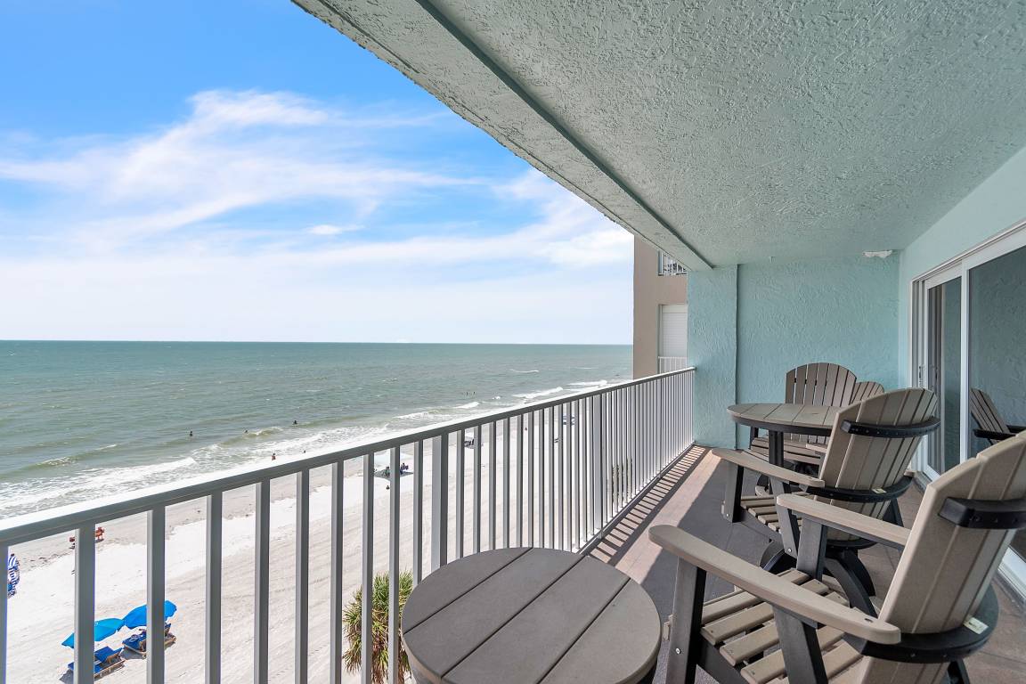 137 M² Condo ∙ 3 Bedrooms ∙ 8 Guests - North Redington Beach, FL