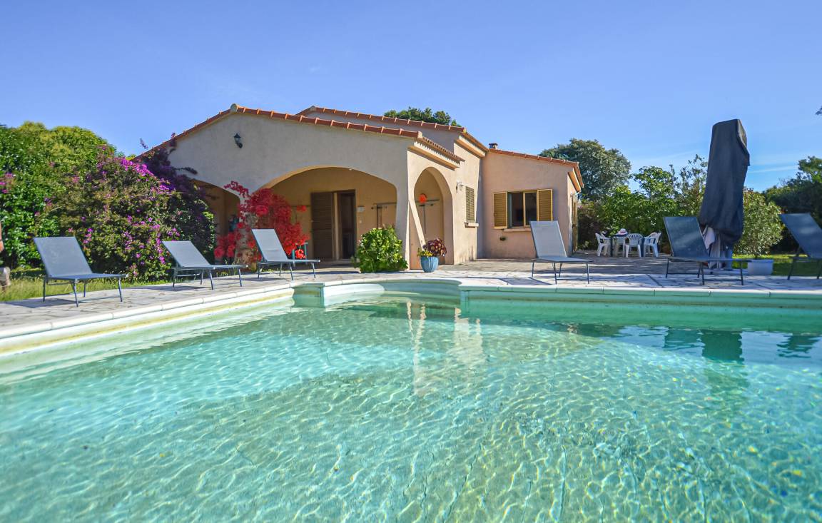 150 M² Maison De Vacances ∙ 3 Chambres ∙ 10 Personnes - Solenzara
