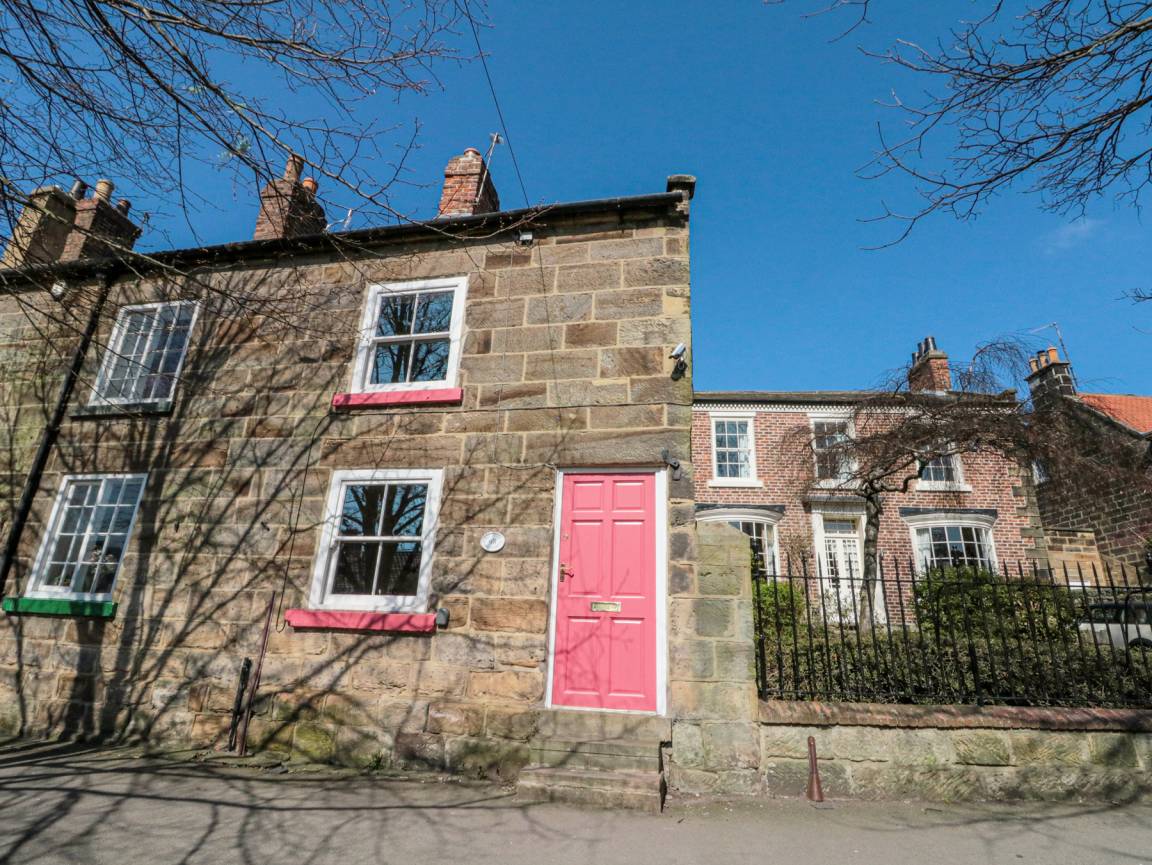 Cottage ∙ 3 Bedrooms ∙ 5 Guests - Redcar