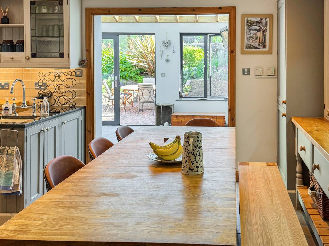 Cottage ∙ 4 Bedrooms ∙ 8 Guests - Barnstaple