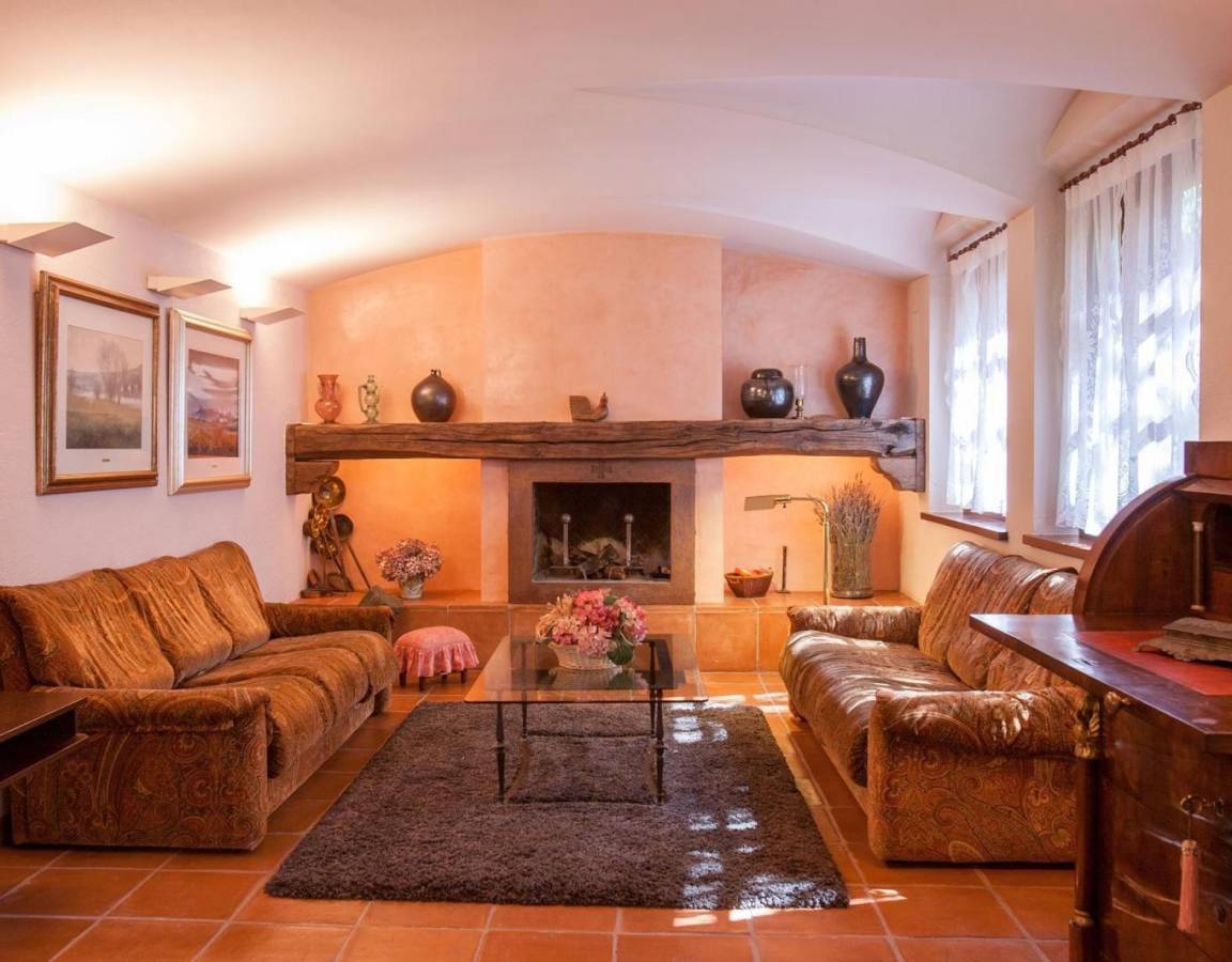 650 M² Casa ∙ 7 Habitaciones ∙ 14 Huéspedes - Vic