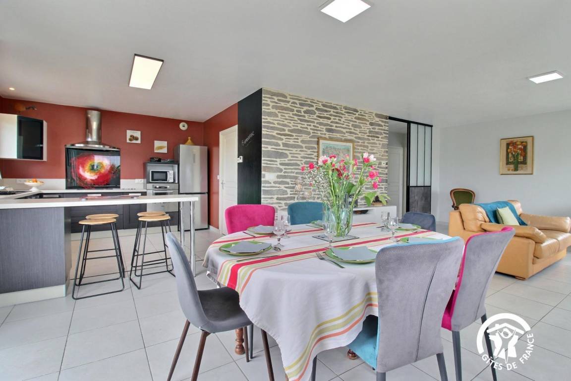 124 M² Gîte ∙ 4 Chambres ∙ 6 Personnes - Kervignac