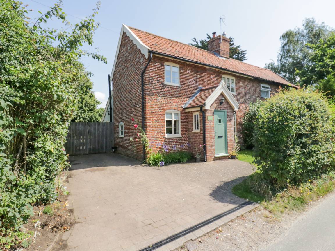 Cottage ∙ 2 Bedrooms ∙ 4 Guests - Suffolk