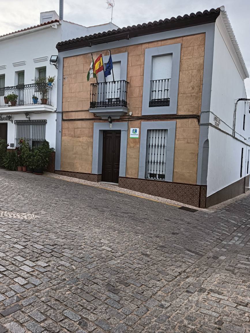 114 M² Casa ∙ 4 Habitaciones ∙ 6 Huéspedes - Encinasola