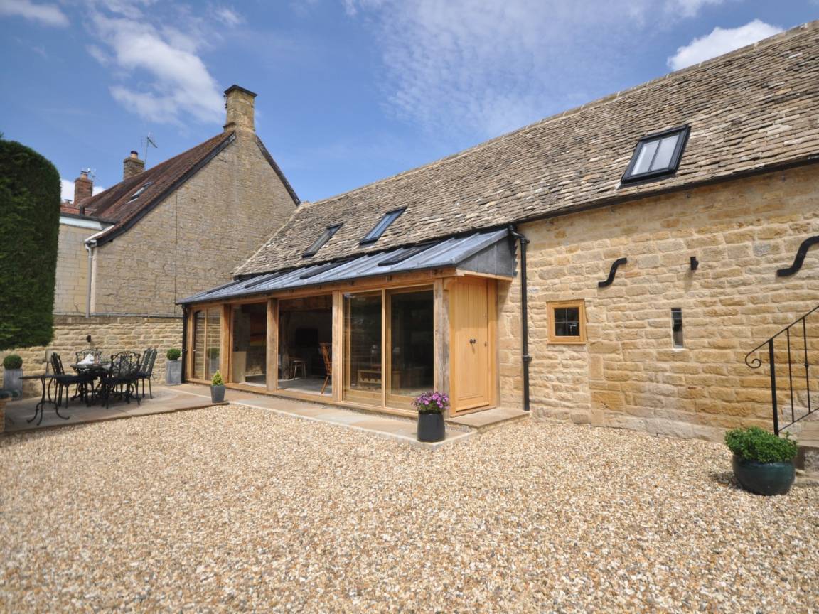 Cottage ∙ 2 Bedrooms ∙ 4 Guests - Broadway