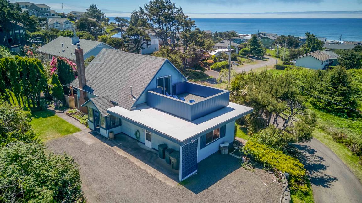 219 M² House ∙ 5 Bedrooms ∙ 16 Guests - Lincoln City, OR