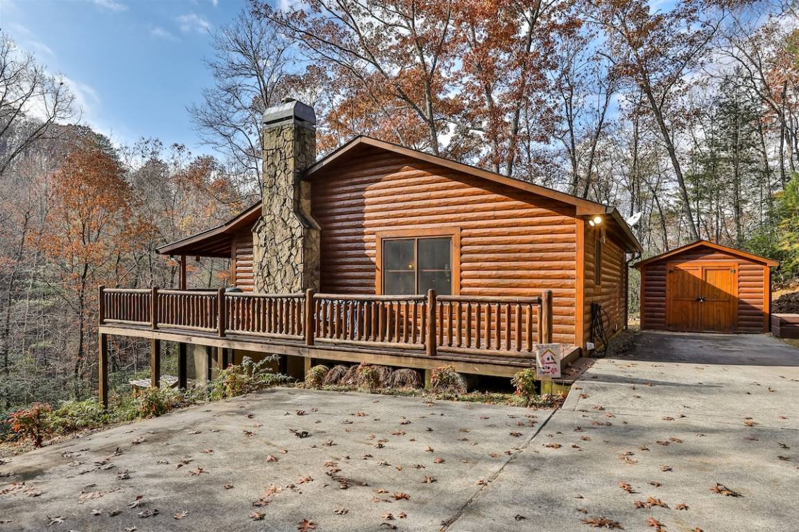 Cabin ∙ 3 Bedrooms ∙ 8 Guests - Cherry Log, GA