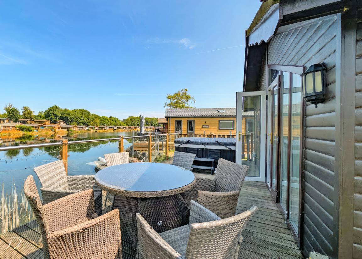 Chalet ∙ 3 Bedrooms ∙ 6 Guests - Carnforth