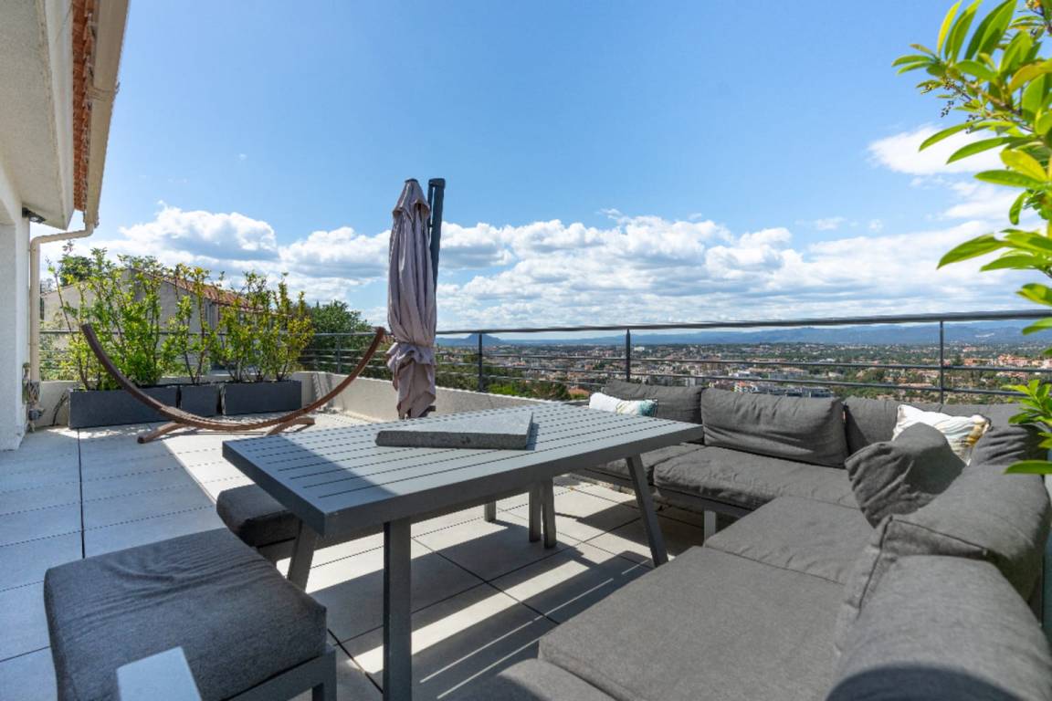 215 M² Maison De Vacances ∙ 4 Chambres ∙ 8 Personnes - Saint-Raphaël