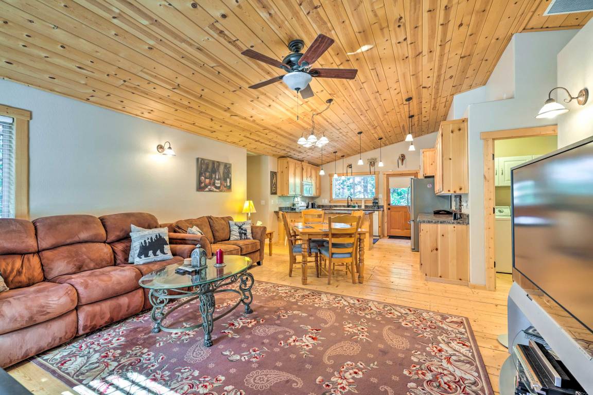 131 M² House ∙ 3 Bedrooms ∙ 8 Guests - Murphys, CA