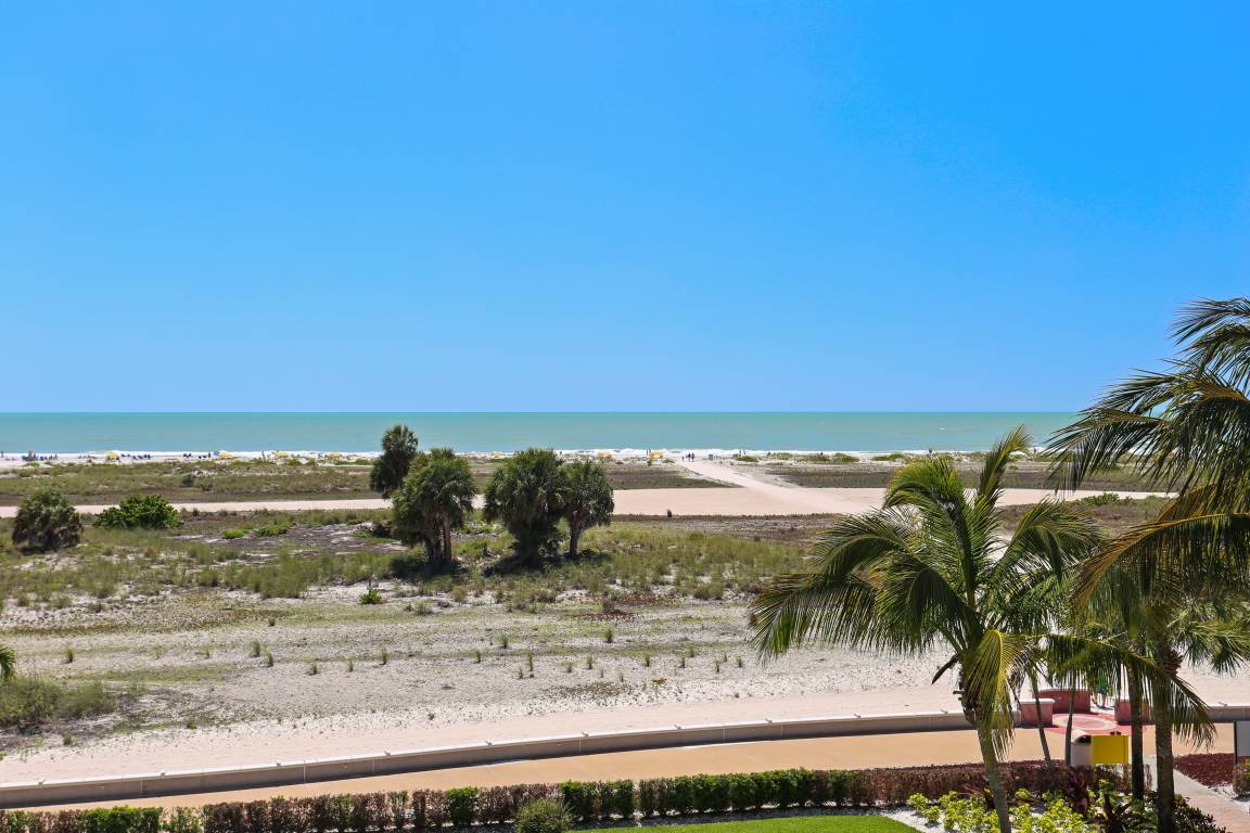 Condo ∙ 1 Bedroom ∙ 4 Guests - Treasure Island, FL
