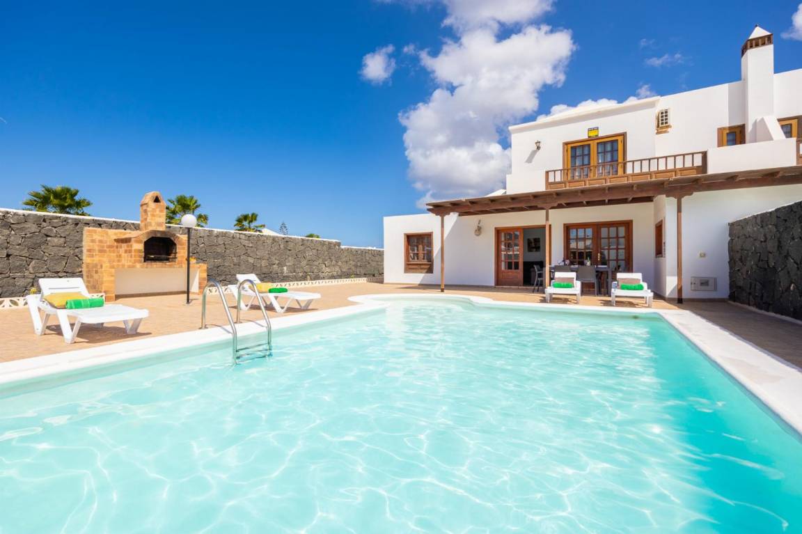 180 M² Villa ∙ 3 Schlafzimmer ∙ 6 Gäste - Playa Blanca