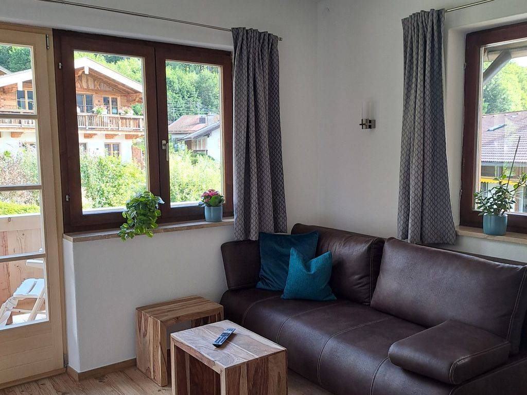 55 M² Ferienwohnung ∙ 1 Schlafzimmer ∙ 2 Gäste - Rottach-Egern