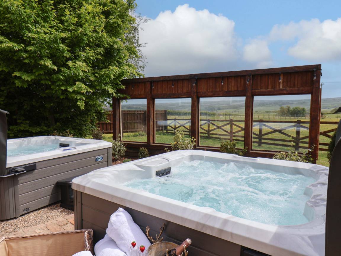 Cottage ∙ 4 Bedrooms ∙ 10 Guests - Whitby