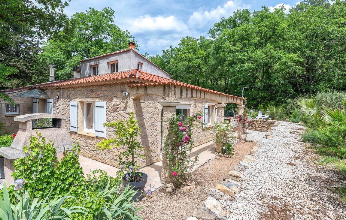 130 M² Maison De Vacances ∙ 3 Chambres ∙ 6 Personnes - Cotignac