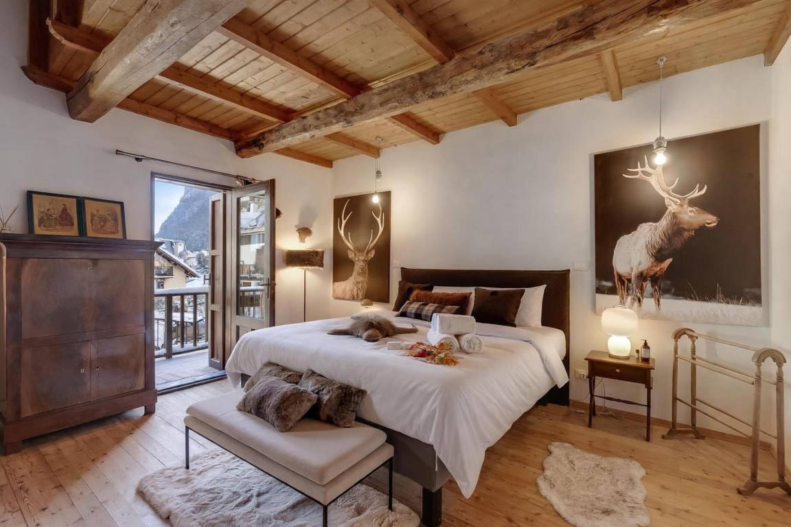 300 M² Ferienhaus ∙ 4 Schlafzimmer ∙ 9 Gäste - Sestriere
