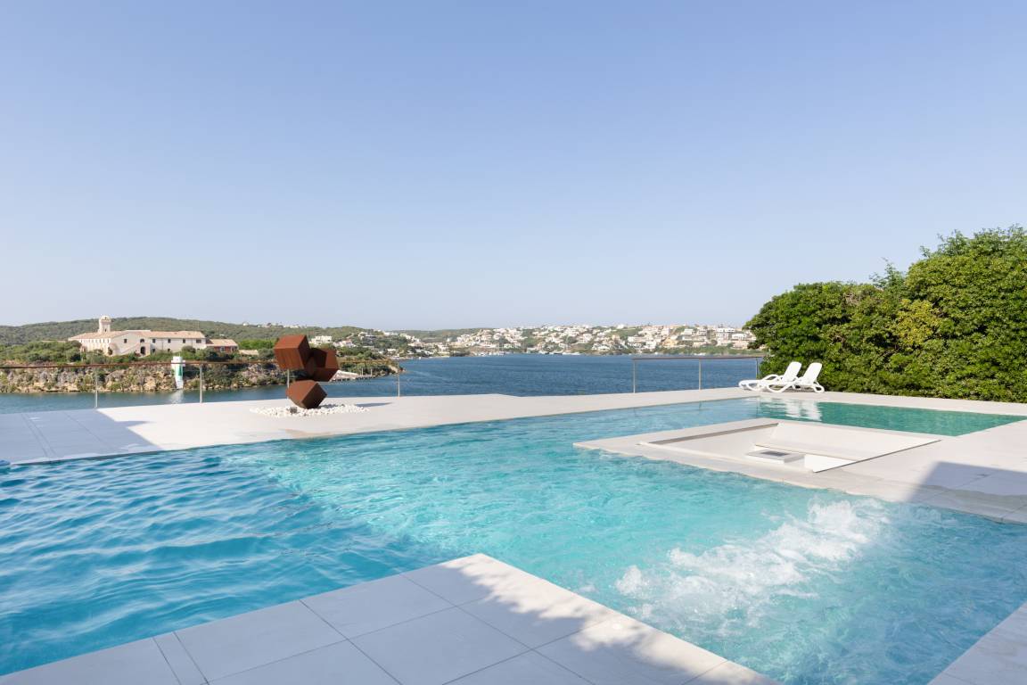 600 M² Villa ∙ 5 Habitaciones ∙ 10 Huéspedes - Mahón