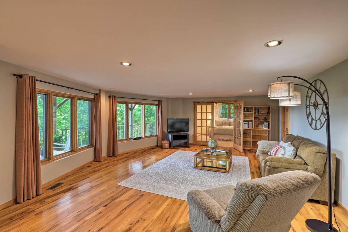 139 M² House ∙ 2 Bedrooms ∙ 4 Guests - Black Mountain, NC