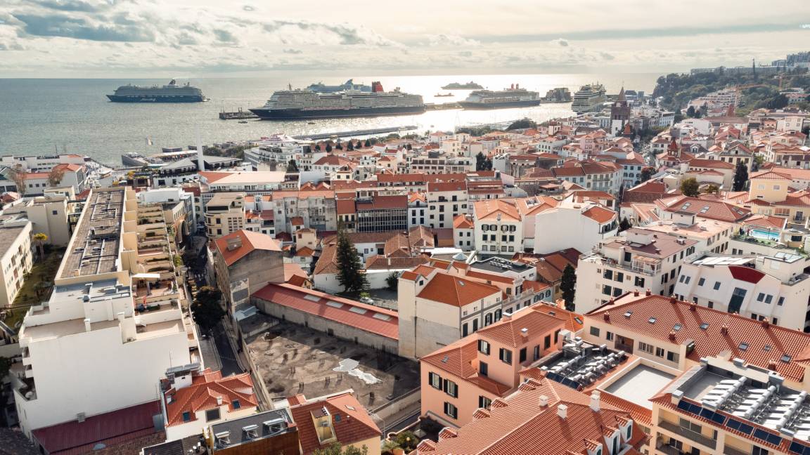 55 M² Apartamento ∙ 1 Quarto ∙ 4 Hóspedes - Madeira