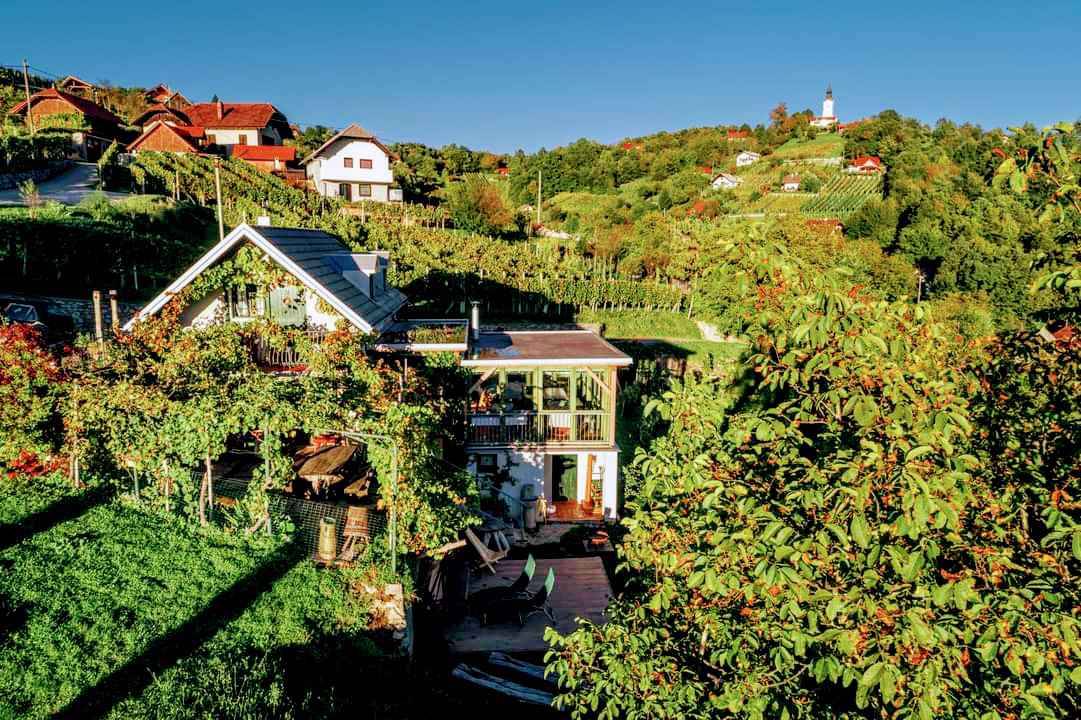 35 M² Studio Flat ∙ 2 Guests - Novo Mesto