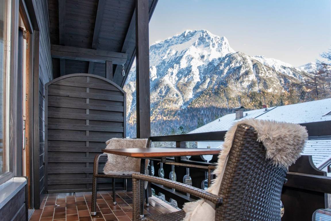 75 M² Ferienwohnung ∙ 1 Schlafzimmer ∙ 2 Gäste - Mittenwald