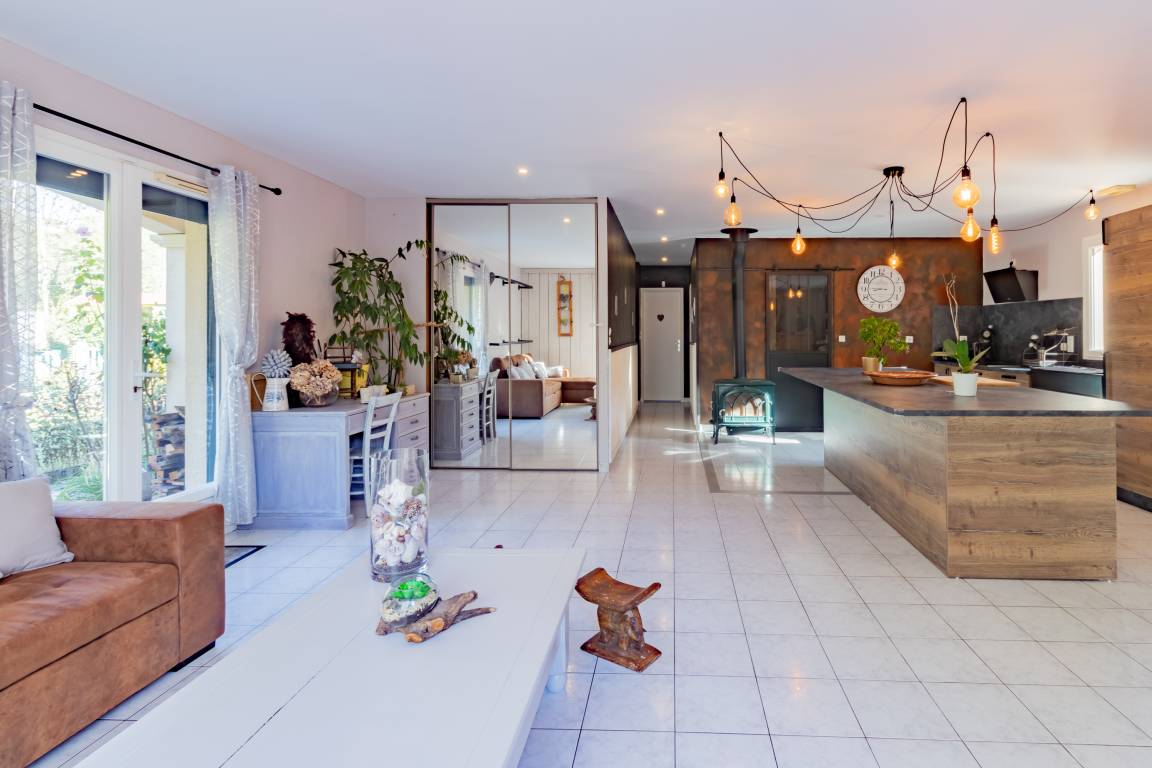 150 M² Maison De Vacances ∙ 3 Chambres ∙ 8 Personnes - Périgueux