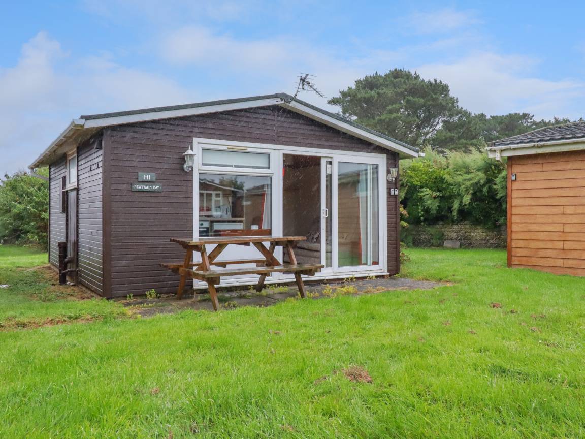 Cottage ∙ 2 Bedrooms ∙ 4 Guests - Constantine Bay