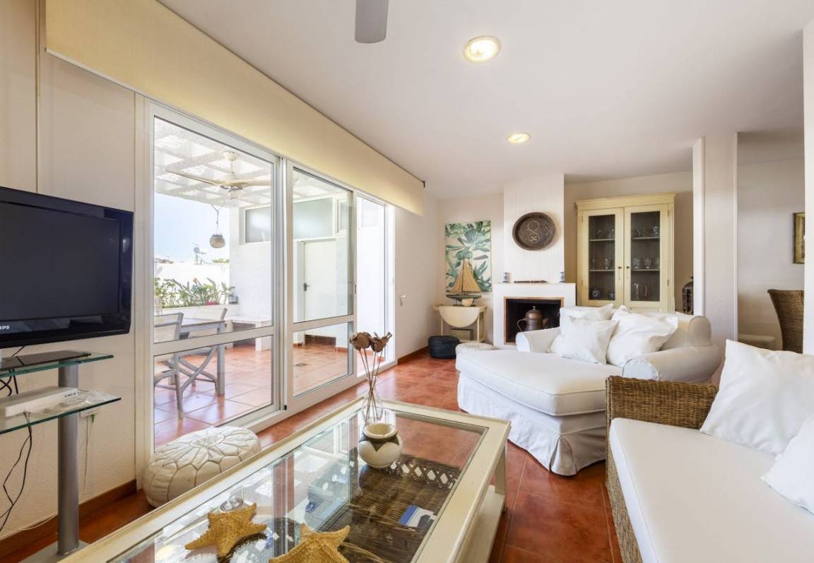 111 M² Appartement ∙ 3 Slaapkamers ∙ 6 Gasten - Almería