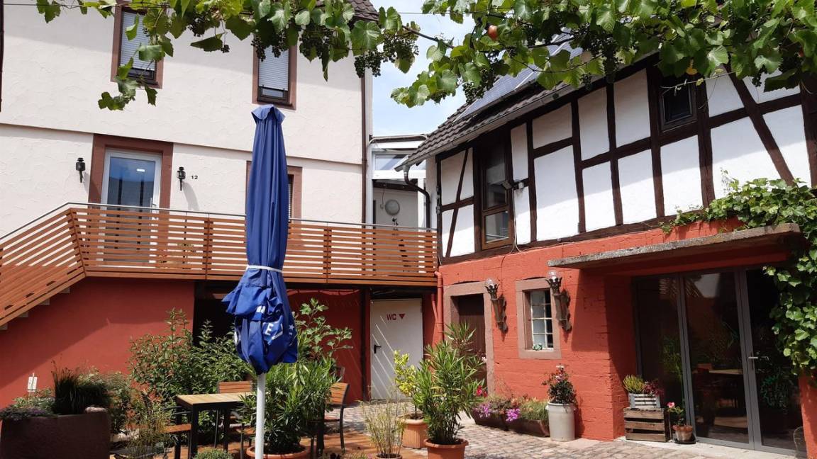 52 M² Ferienwohnung ∙ 1 Schlafzimmer ∙ 2 Gäste - Michelstadt