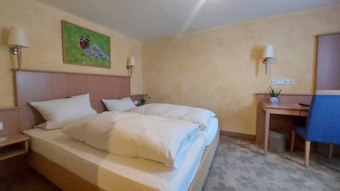 Privatzimmer ∙ 2 Gäste - Wallhausen
