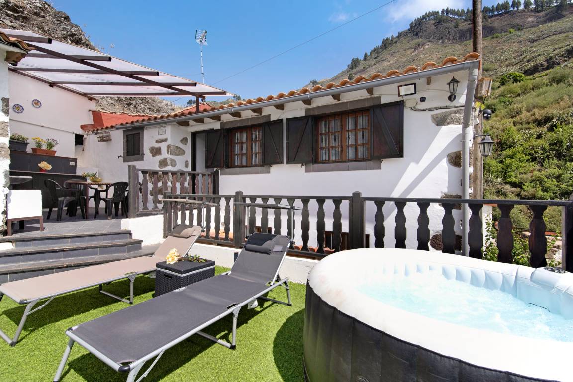 70 M² House ∙ 2 Bedrooms ∙ 5 Guests - Tejeda