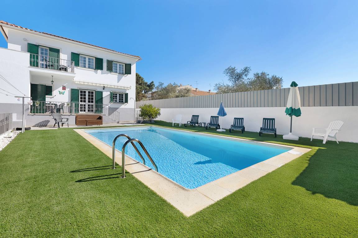 250 M² Villa ∙ 6 Bedrooms ∙ 14 Guests - Palmela