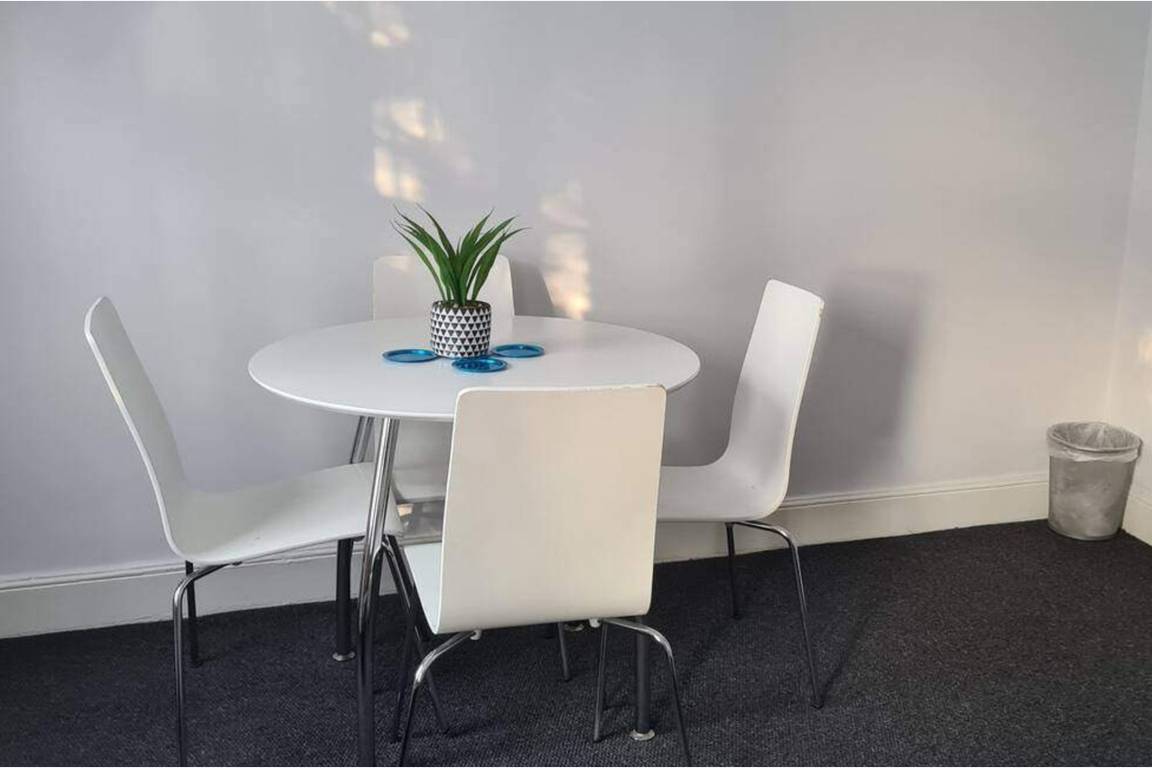 75 M² Apartamento ∙ 2 Habitaciones ∙ 6 Huéspedes - Londres