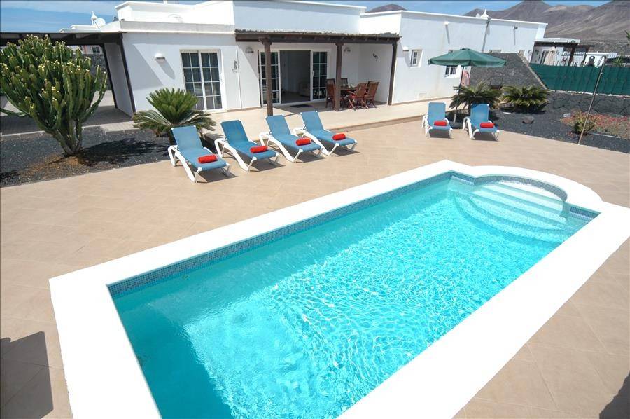 250 M² Villa ∙ 3 Chambres ∙ 7 Personnes - Playa Blanca