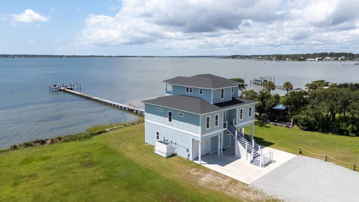 232 M² House ∙ 4 Bedrooms ∙ 8 Guests - Harkers Island, NC