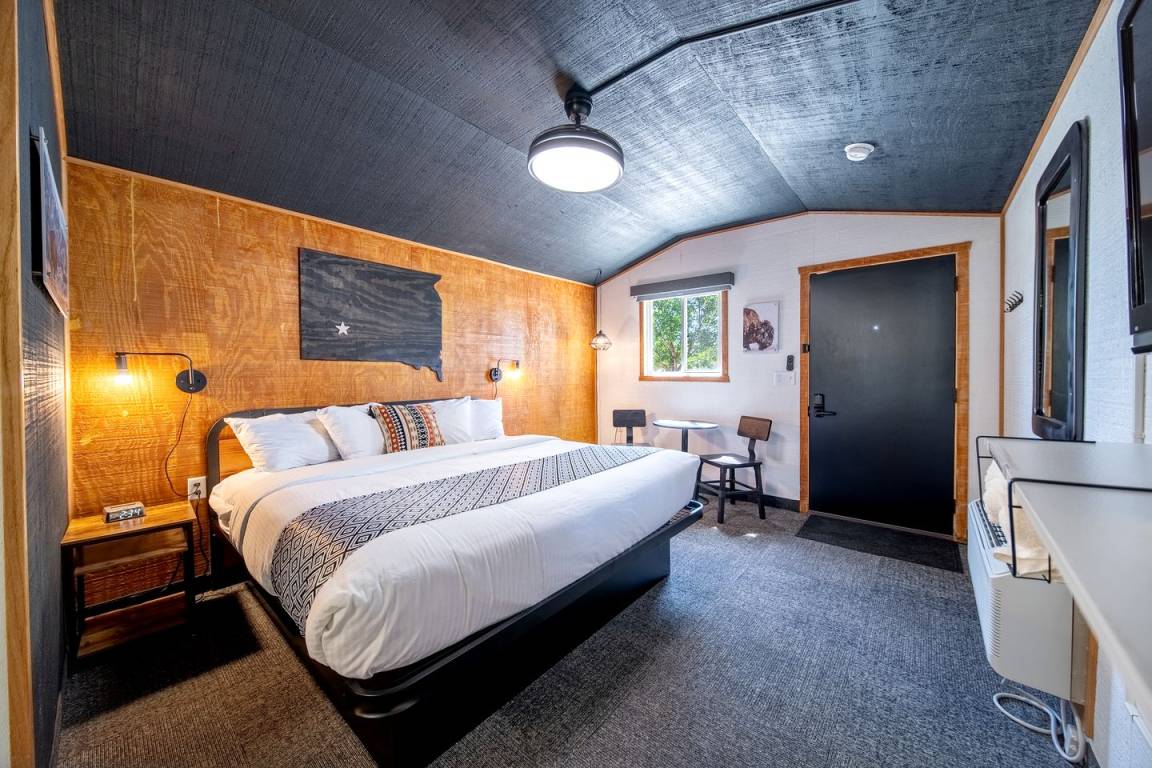 House ∙ 1 Bedroom ∙ 3 Guests - Badlands National Park