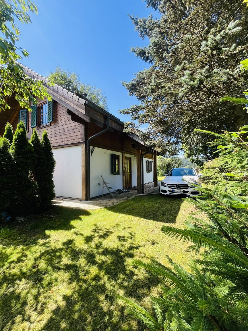 130 M² Gîte ∙ 2 Bedrooms ∙ 4 Guests - Adorf/Vogtland