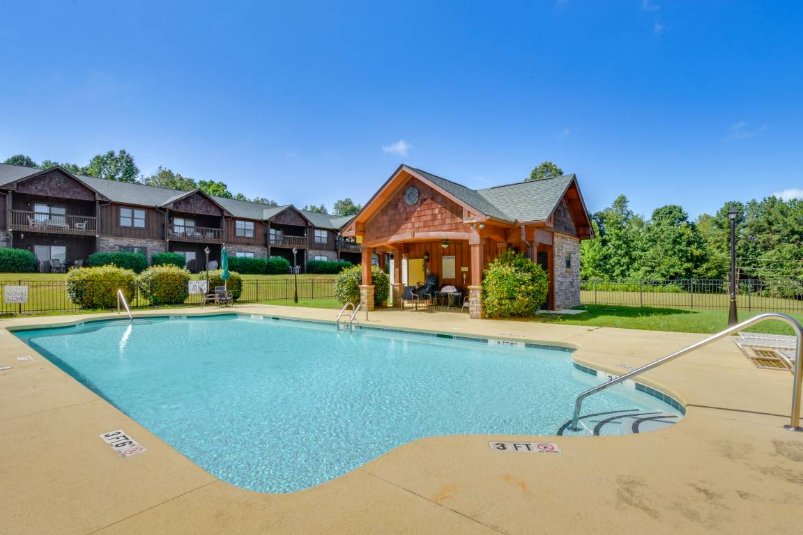 92 M² Apartment ∙ 3 Bedrooms ∙ 6 Guests - Lake Keowee, SC